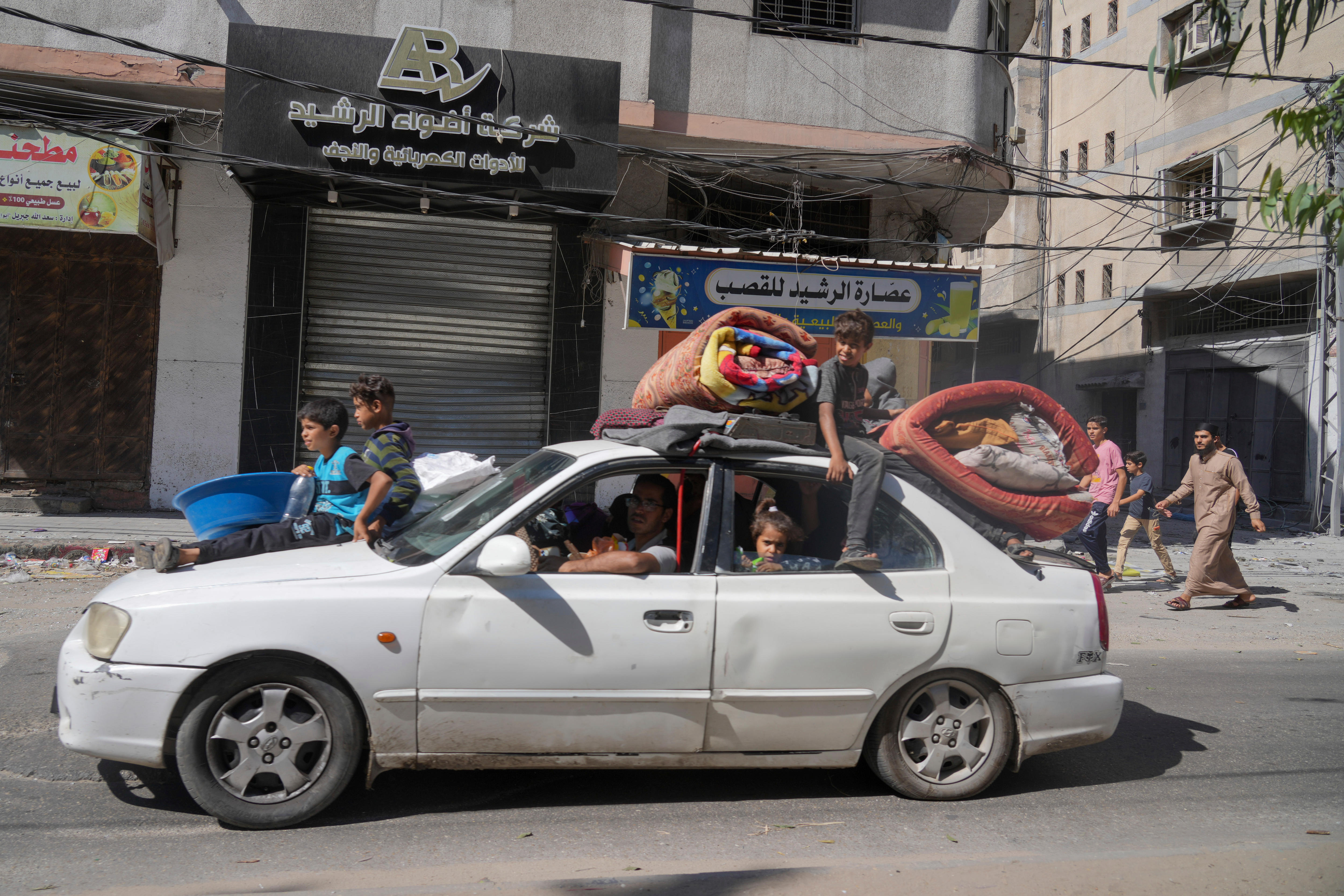 Palestinians in north Gaza are fleeing 'destruction and death'. Now ...