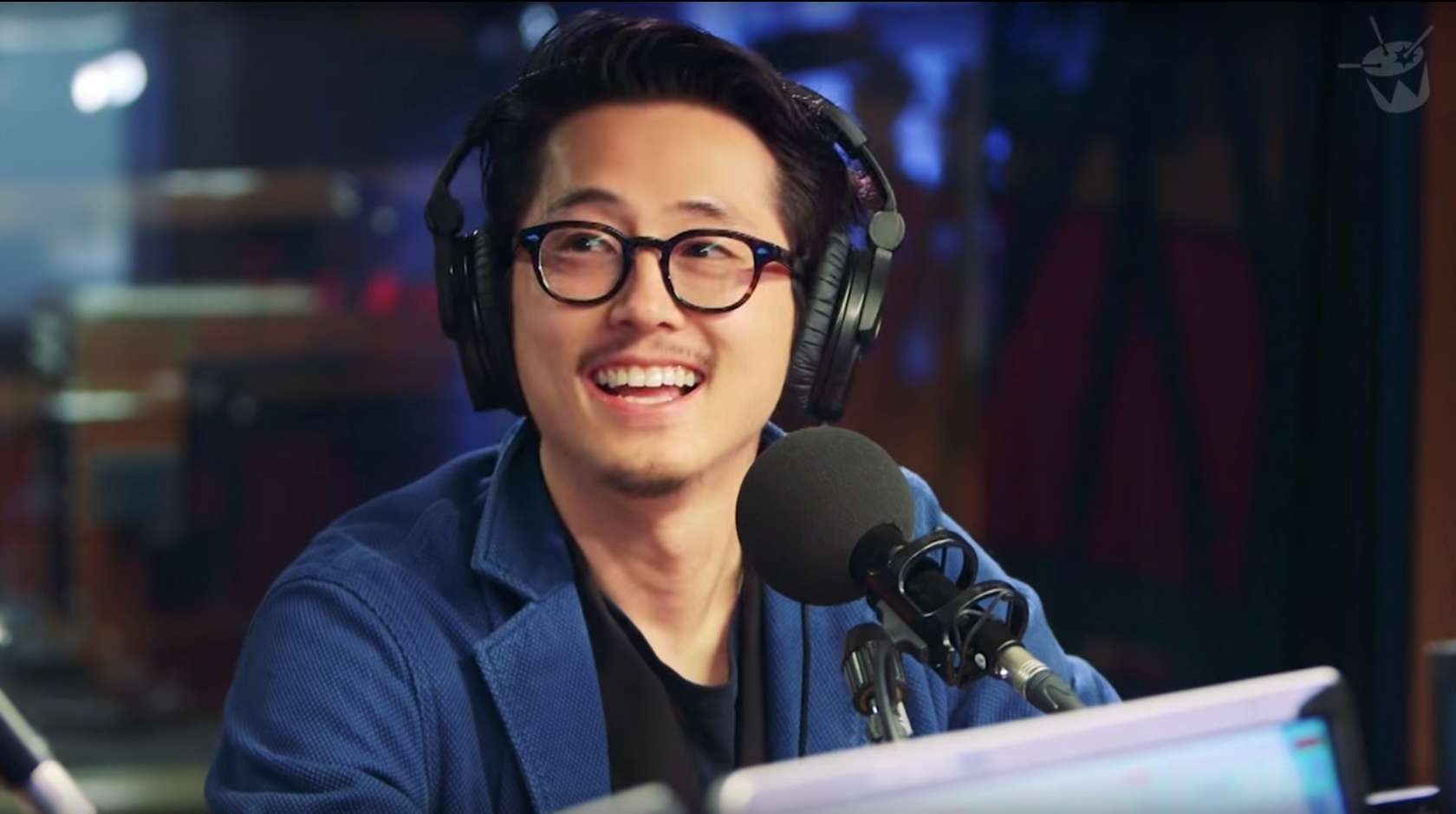 Glen from The Walking Dead relives 'that scene' - triple j