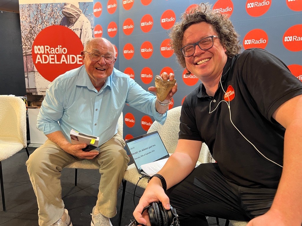 "My hand went in it's mouth" - Rodney Fox recounts 1963 Aldinga Beach ...