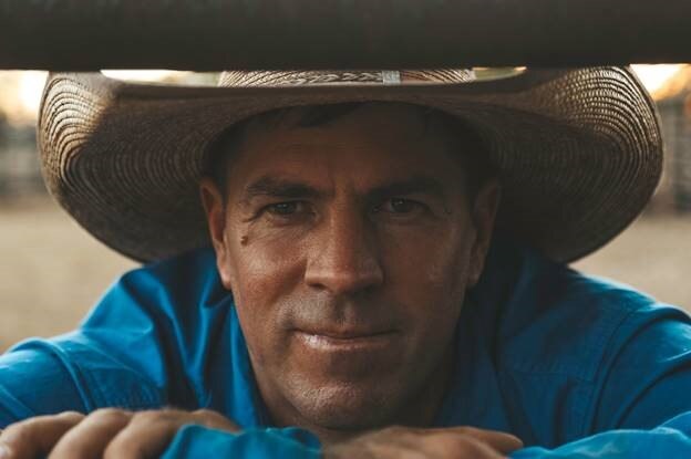 Old New Borrowed Blue with singer, songwriter Tom Curtain - ABC listen