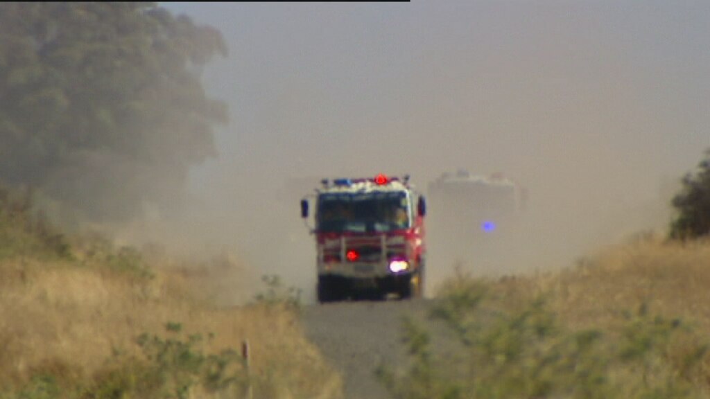 Little River grassfire threat downgraded to watch and act - ABC News