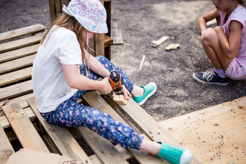 Children use power tools to create real world experiences - ABC News