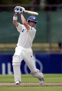 Victoria out to block Elliott move - ABC News