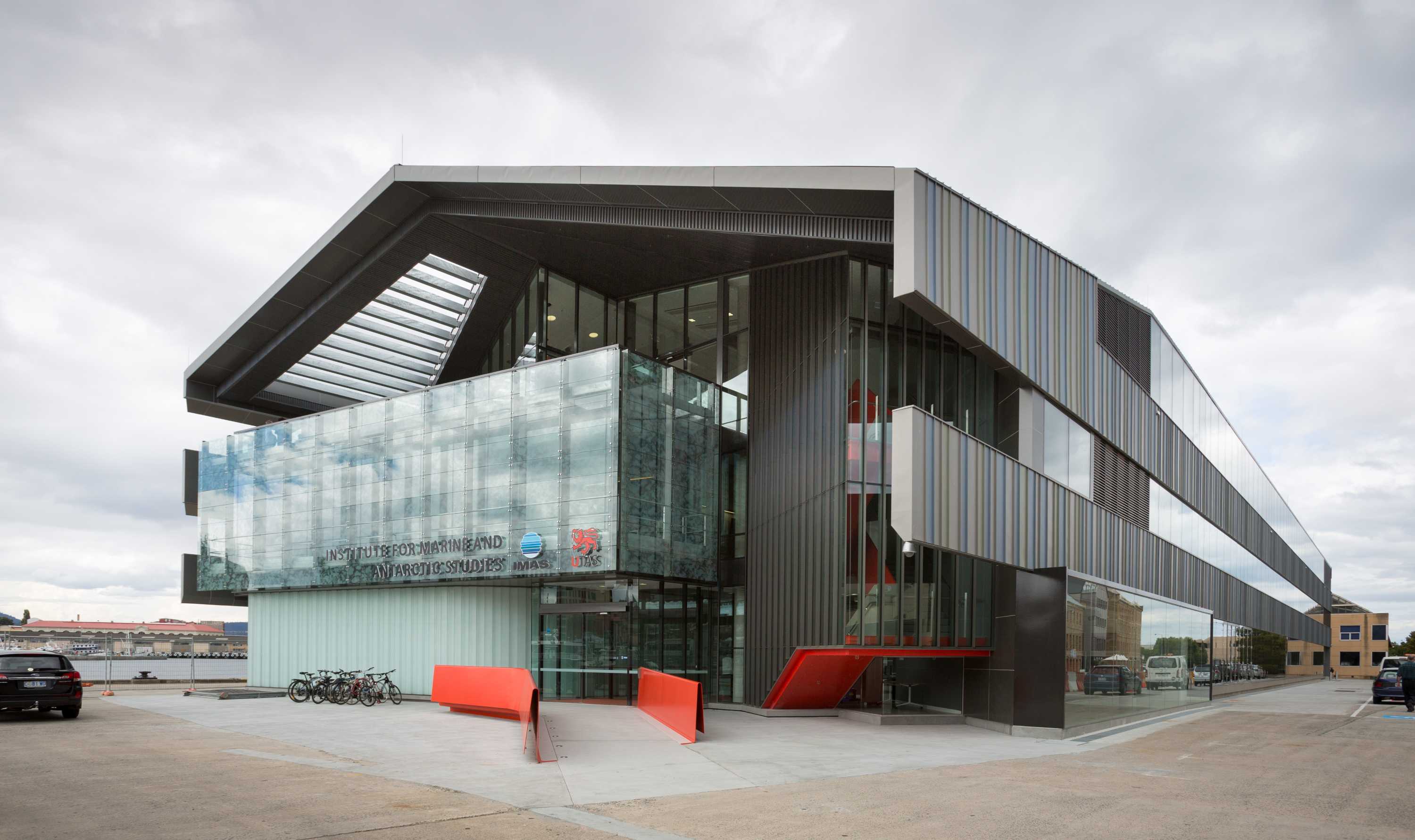 University of Tasmania offers shorter, cheaper courses focussed on jobs ...