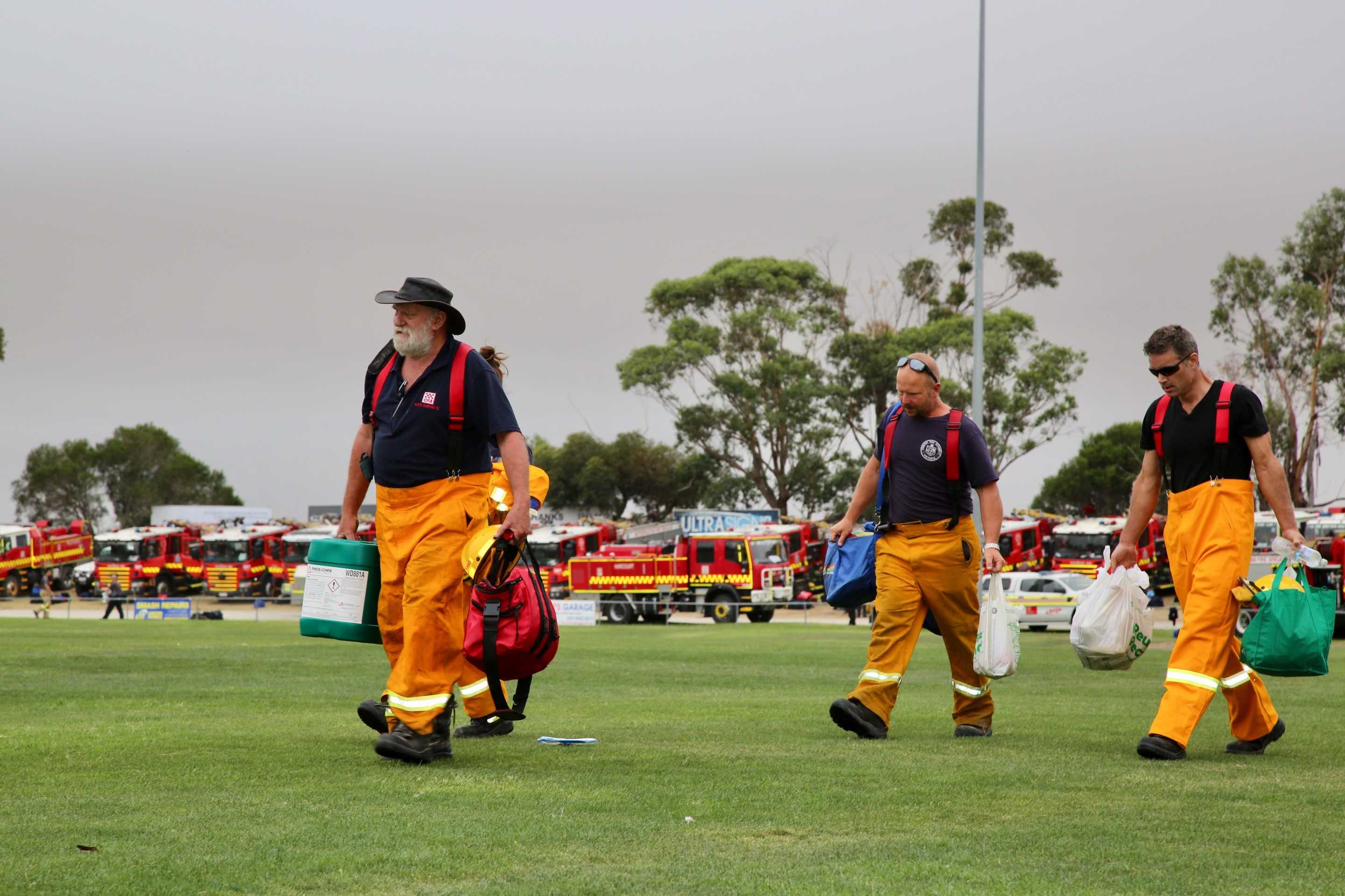 Homes lost and properties devastated in Victoria fires - ABC listen
