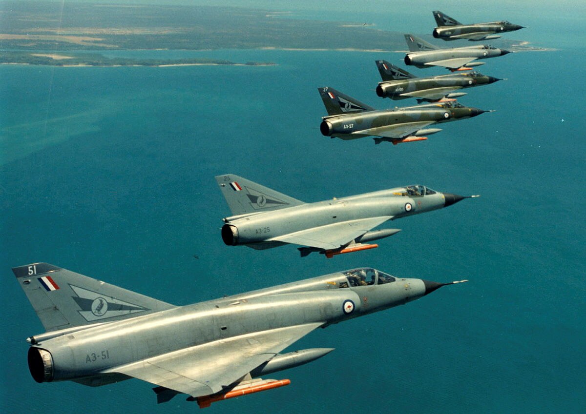 Restored RAAF aircraft start journey from South-East Queensland to ...