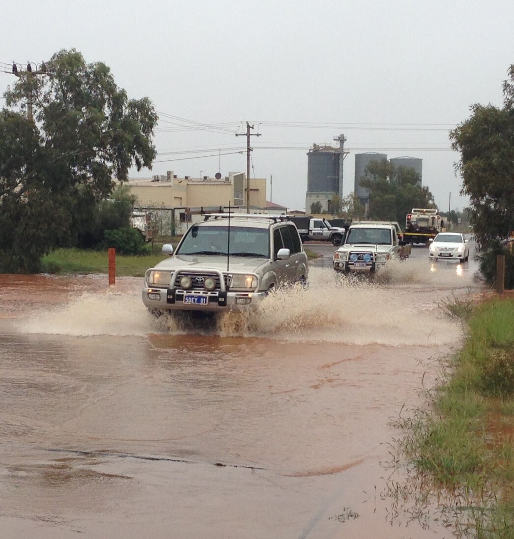 Streets flooded and power cut as tropical low hits the Pilbara - ABC News