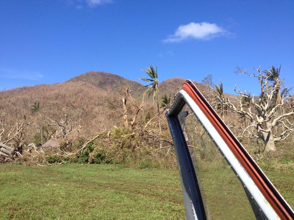 Cyclone Pam: Before and after pictures reveal total devastation in ...