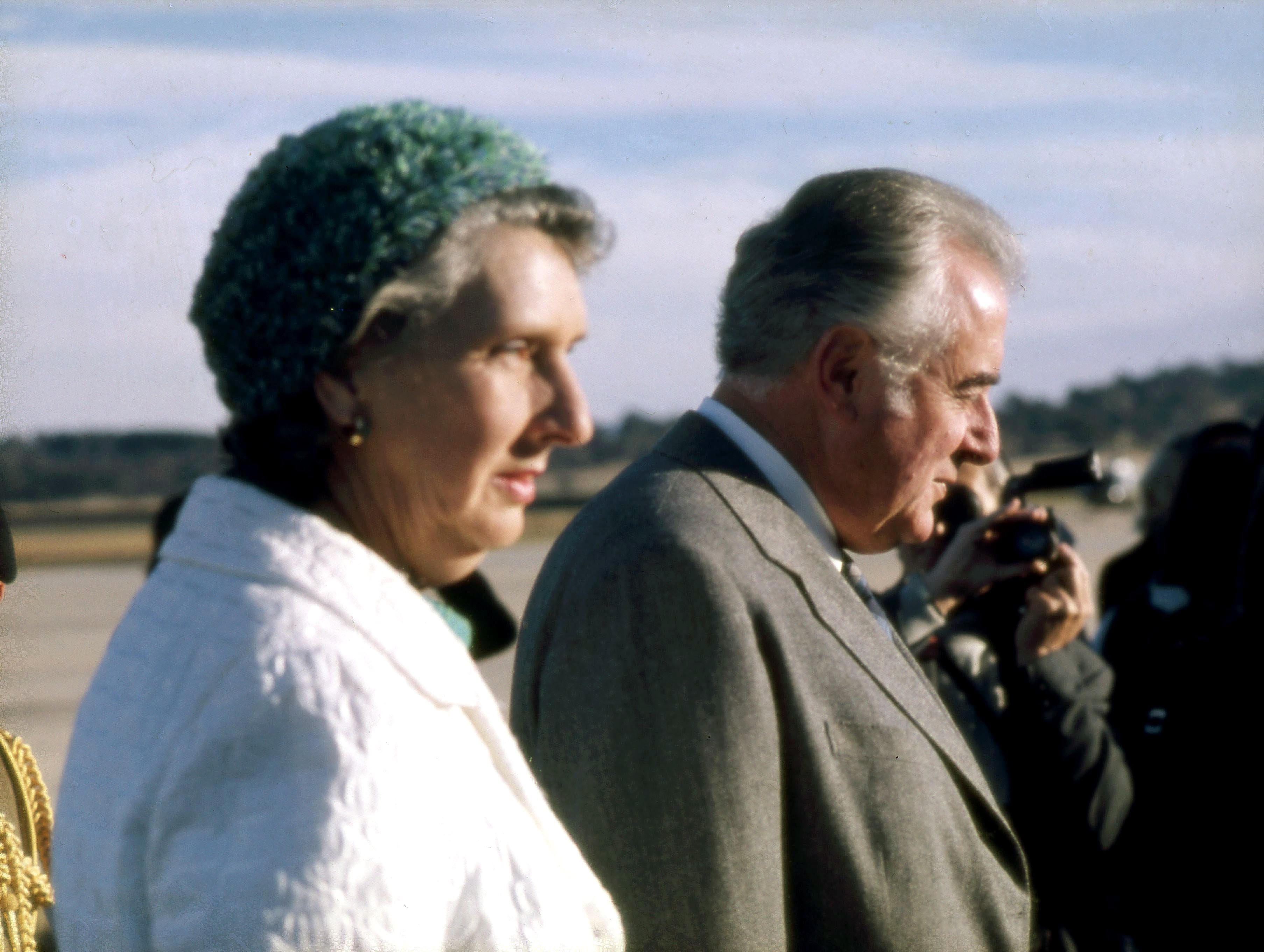 How new neighbour Gough Whitlam went from a "toff" to "our Gough" - ABC ...