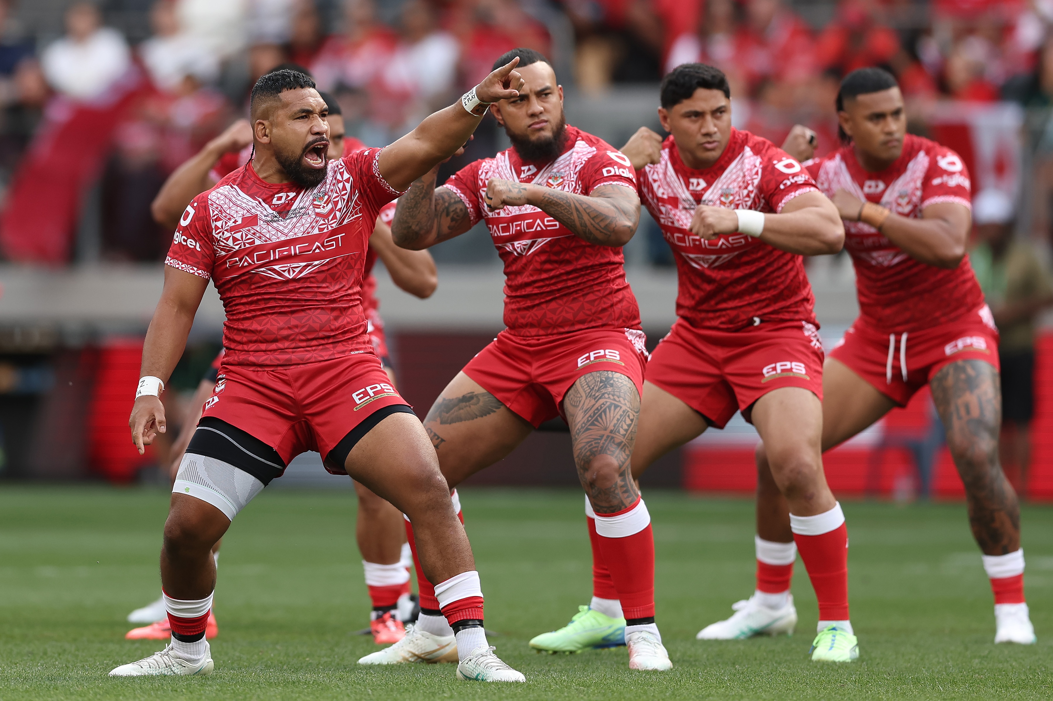 Andrey Rublev smashes his racquet into his knee in explosive scenes at ...