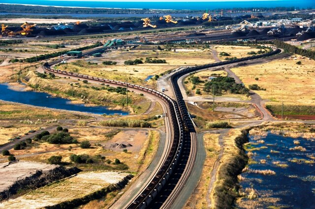 Southern Queensland rail freight capacity to double - ABC News