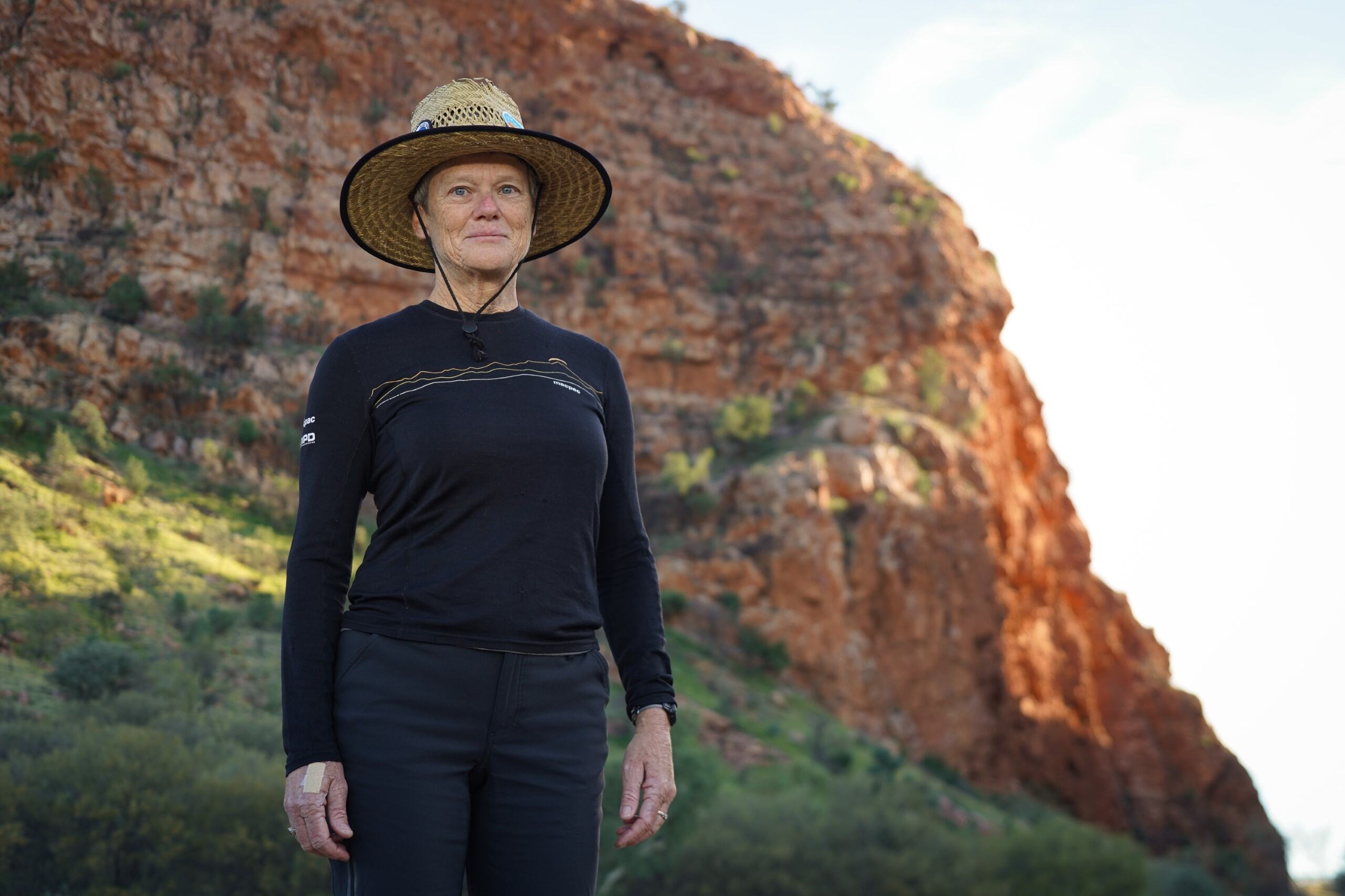 Ultramarathon runner, 60, runs Larapinta Trail in West MacDonnell ...