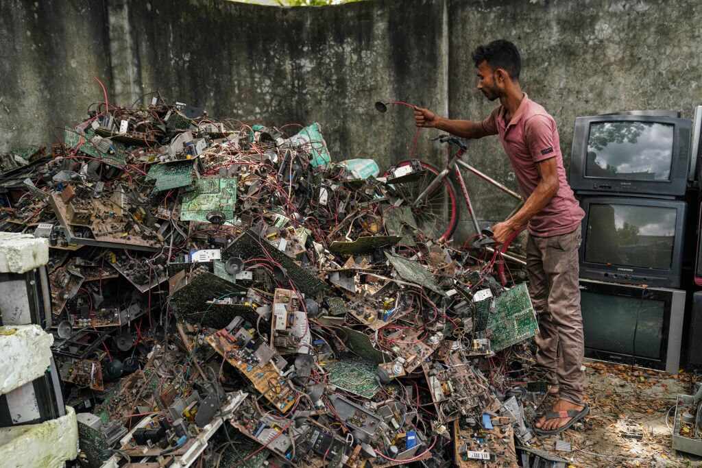 Robots for e-waste - ABC listen