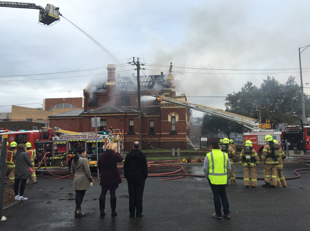 Fire destroys top floor of Essendon Historical Society Museum - ABC News