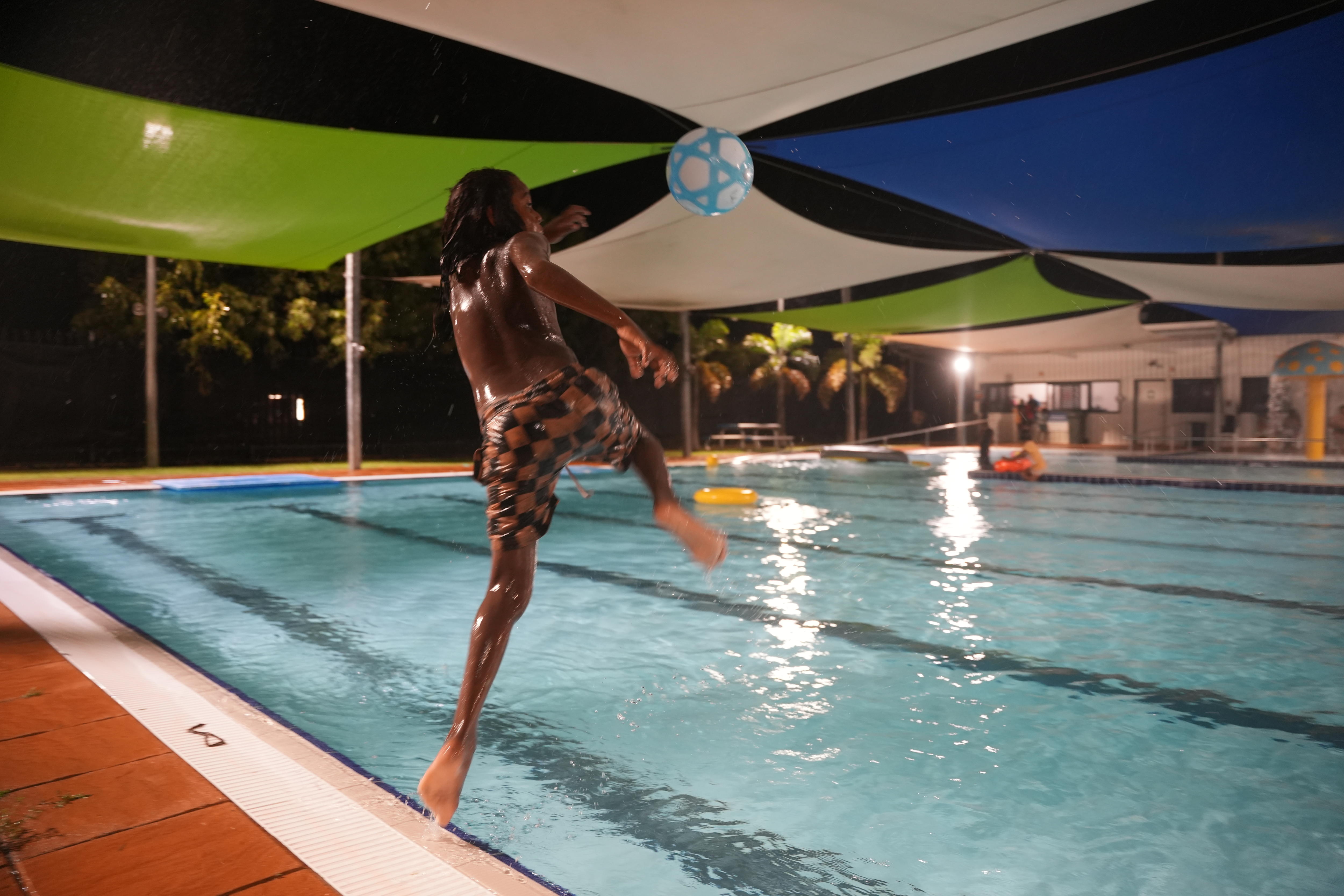 Public swimming pools an oasis in remote communities - ABC News