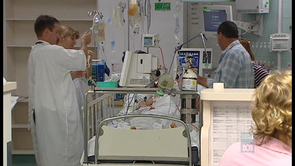 Emergency room overcrowding 'costing lives' - ABC News