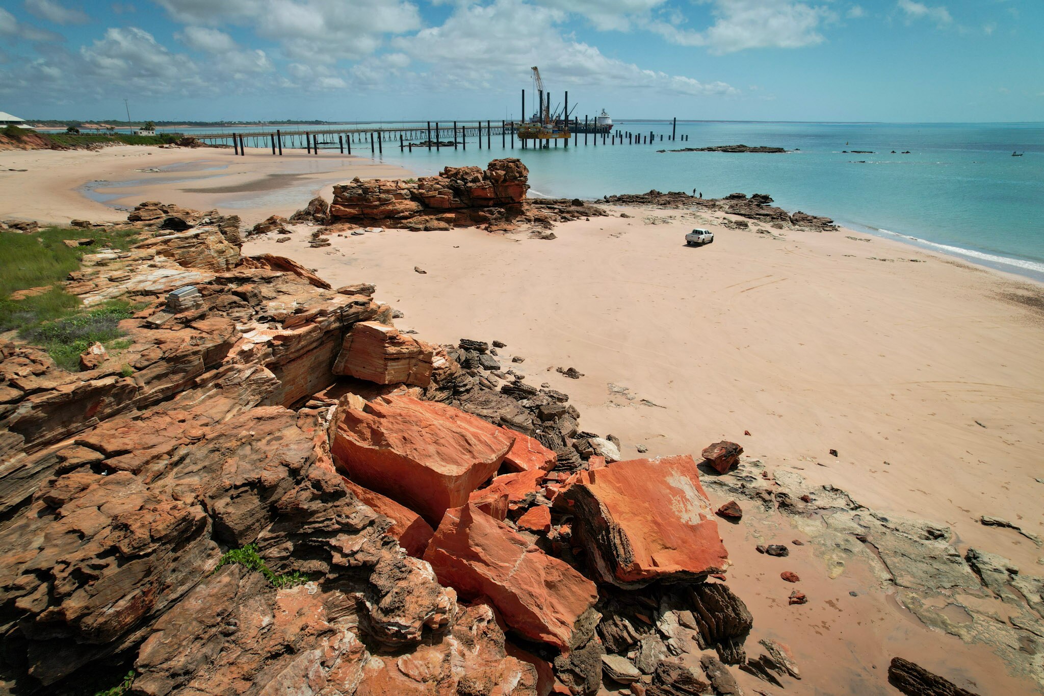 Broome residents blame Entrance Point cliff collapse on wharf ...