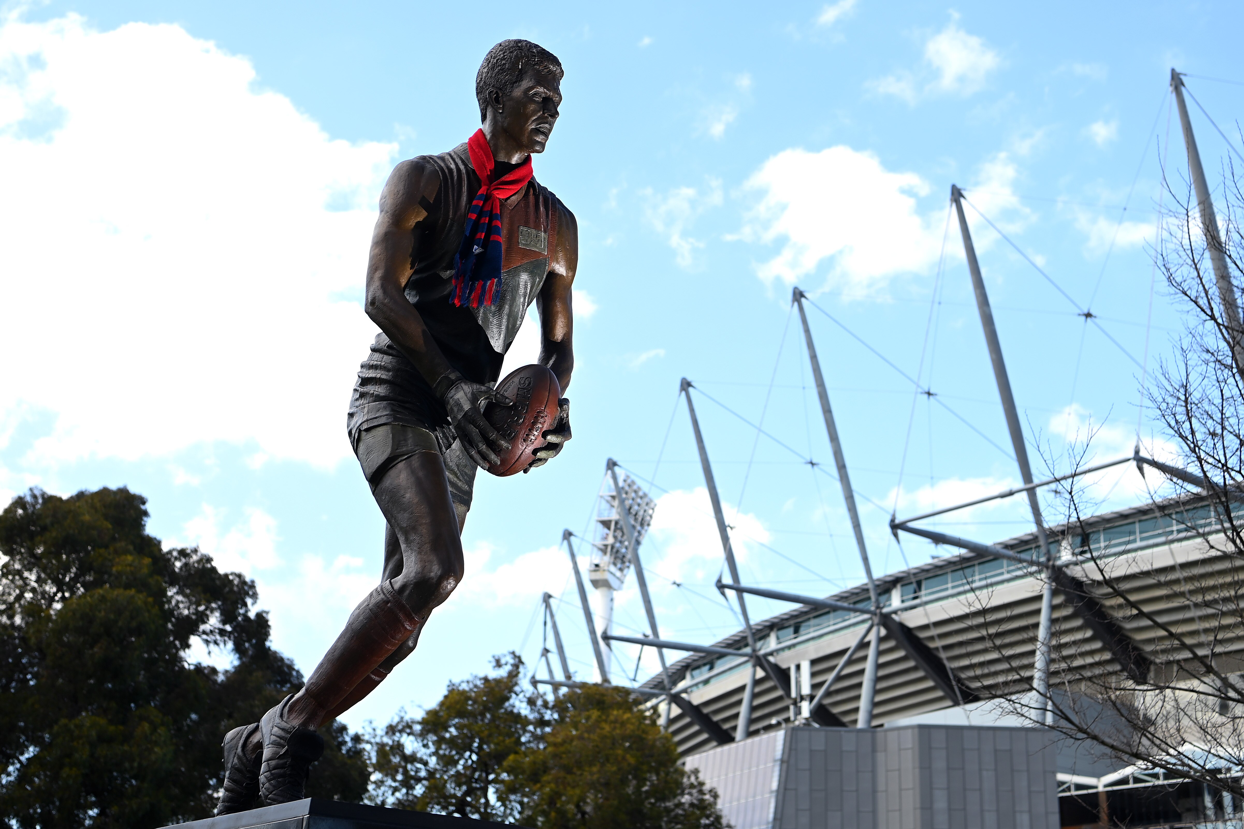 Who should get a statue in contemporary Australia? - ABC listen
