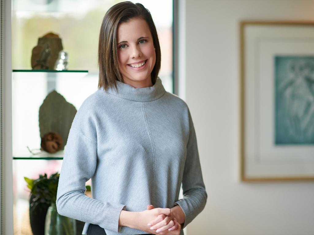 The ultimate backyard cricket rules - ABC listen