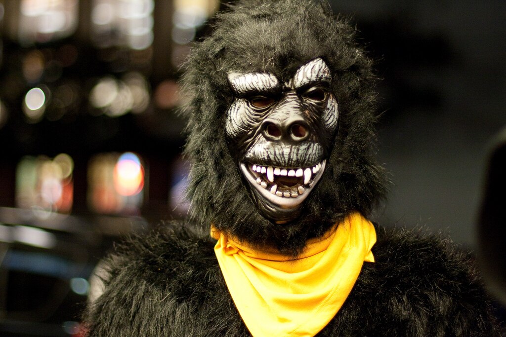 'Invisible Gorilla' experiment at Harvard spawns Mona art exhibition ...