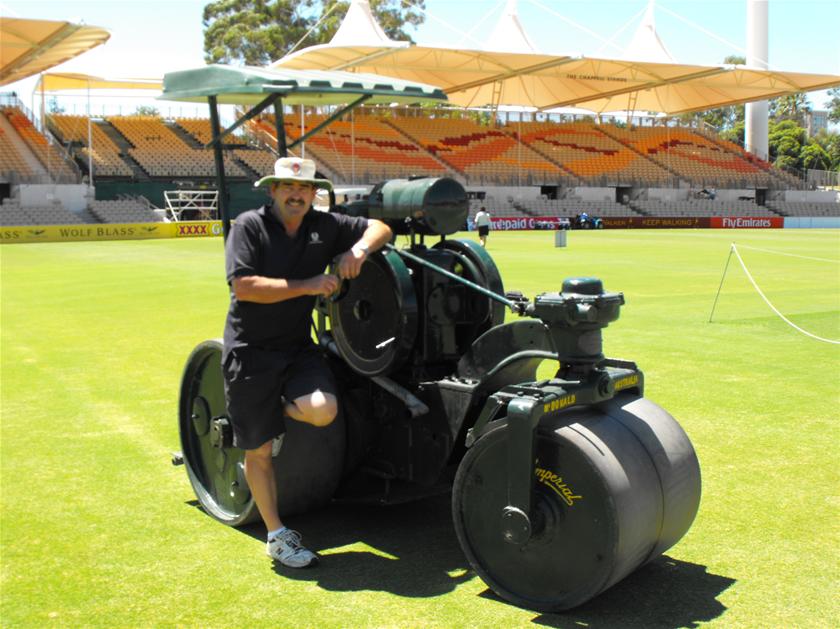 Adelaide Oval's famous curator retires - ABC News