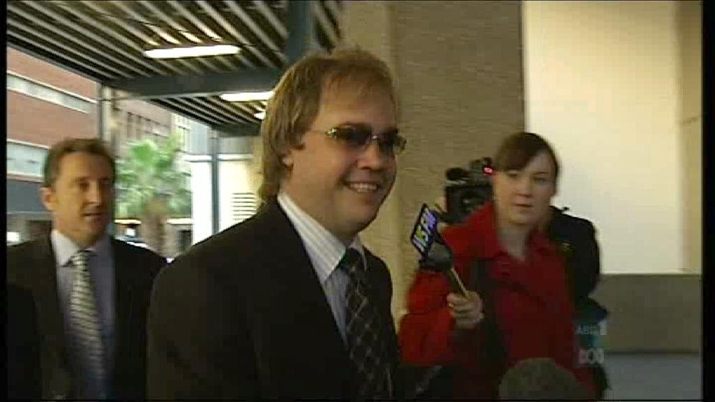 Groves grilled at ABC trial - ABC News