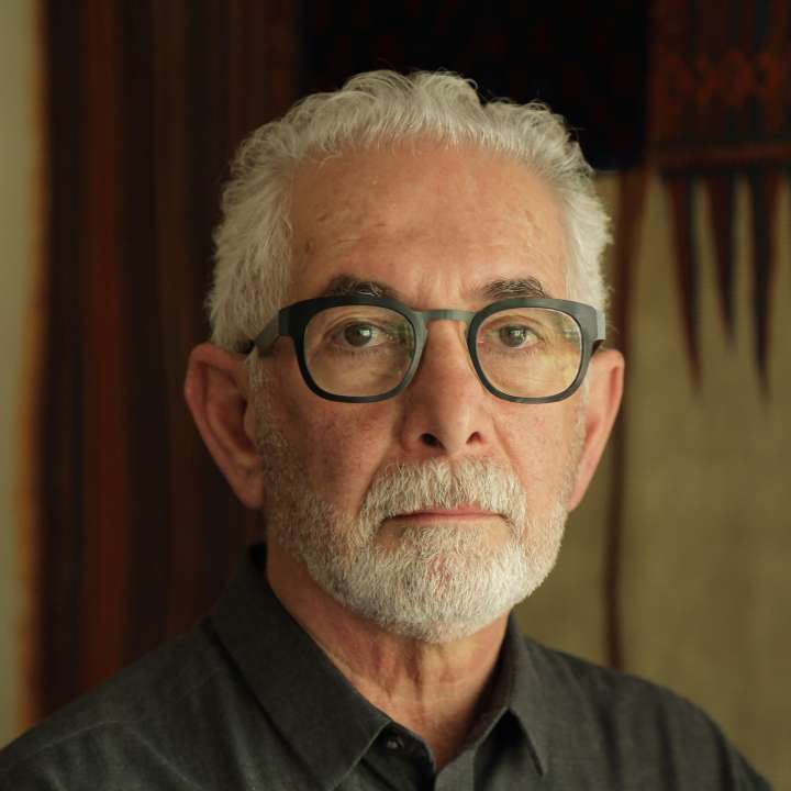 Hossein Valamanesh's "In Love" to open at the SALA - ABC Radio National