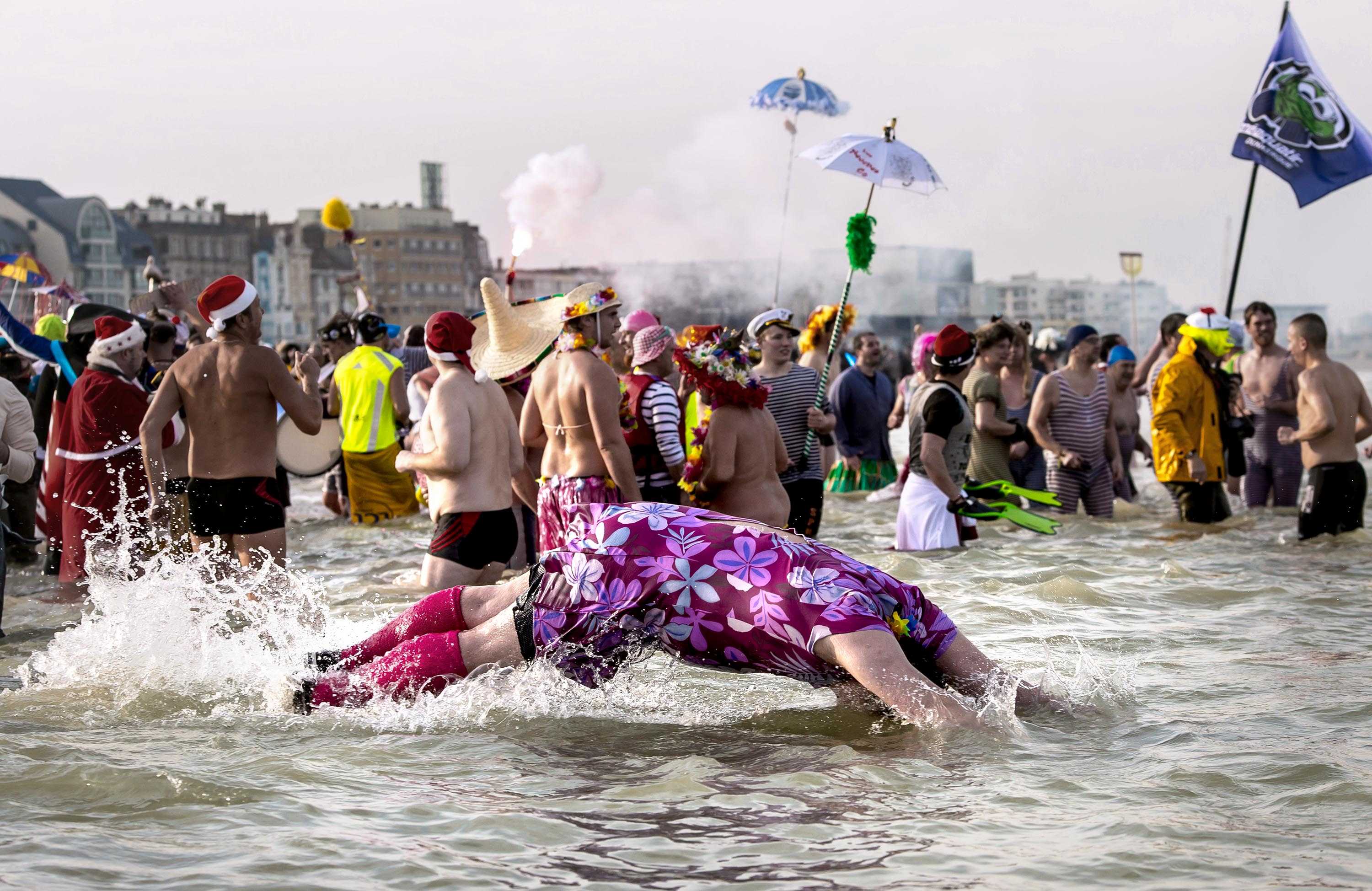 Thousands of Europeans take traditional icy swims to welcome new year ...