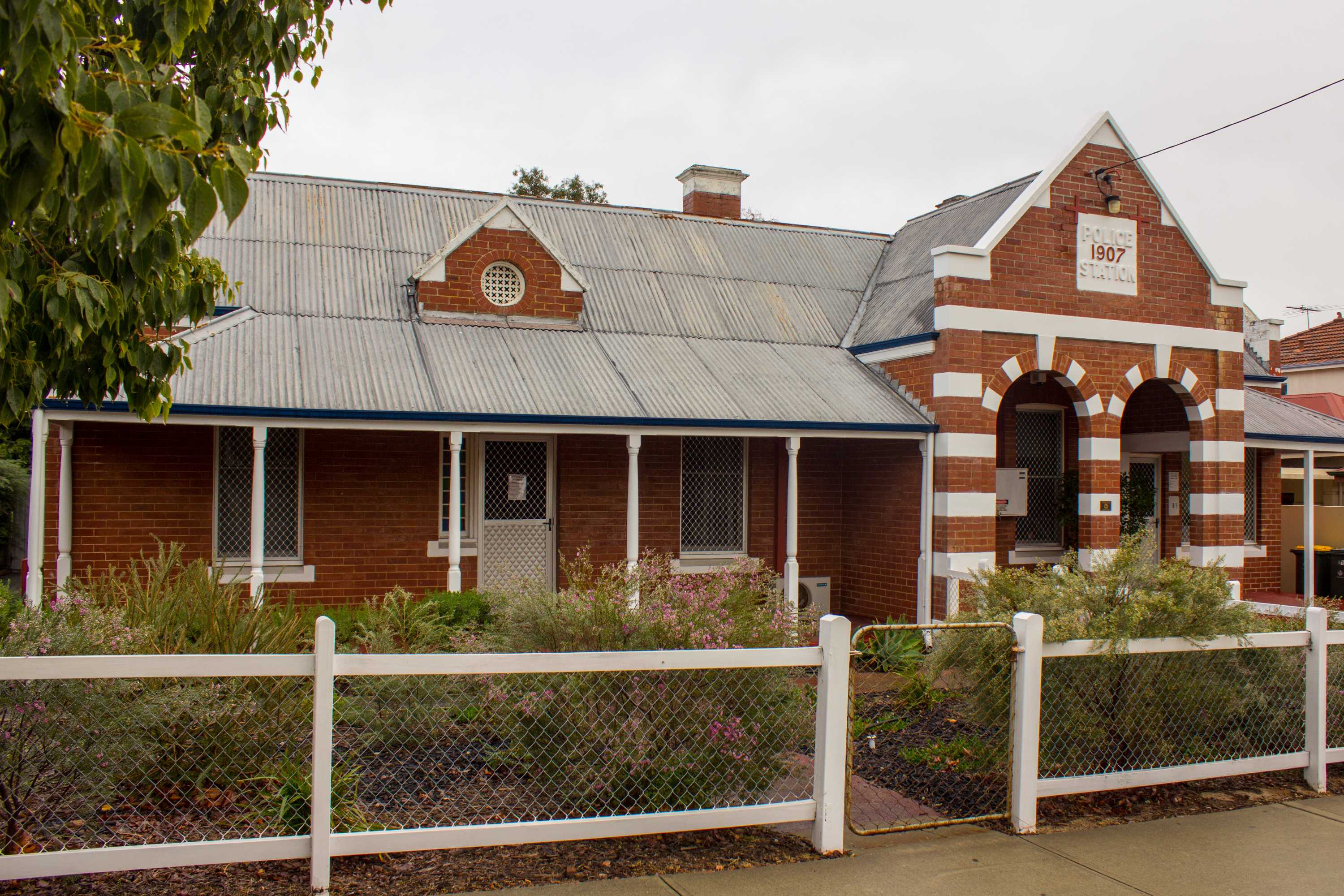 Living at work: the old North Perth Police station - ABC News