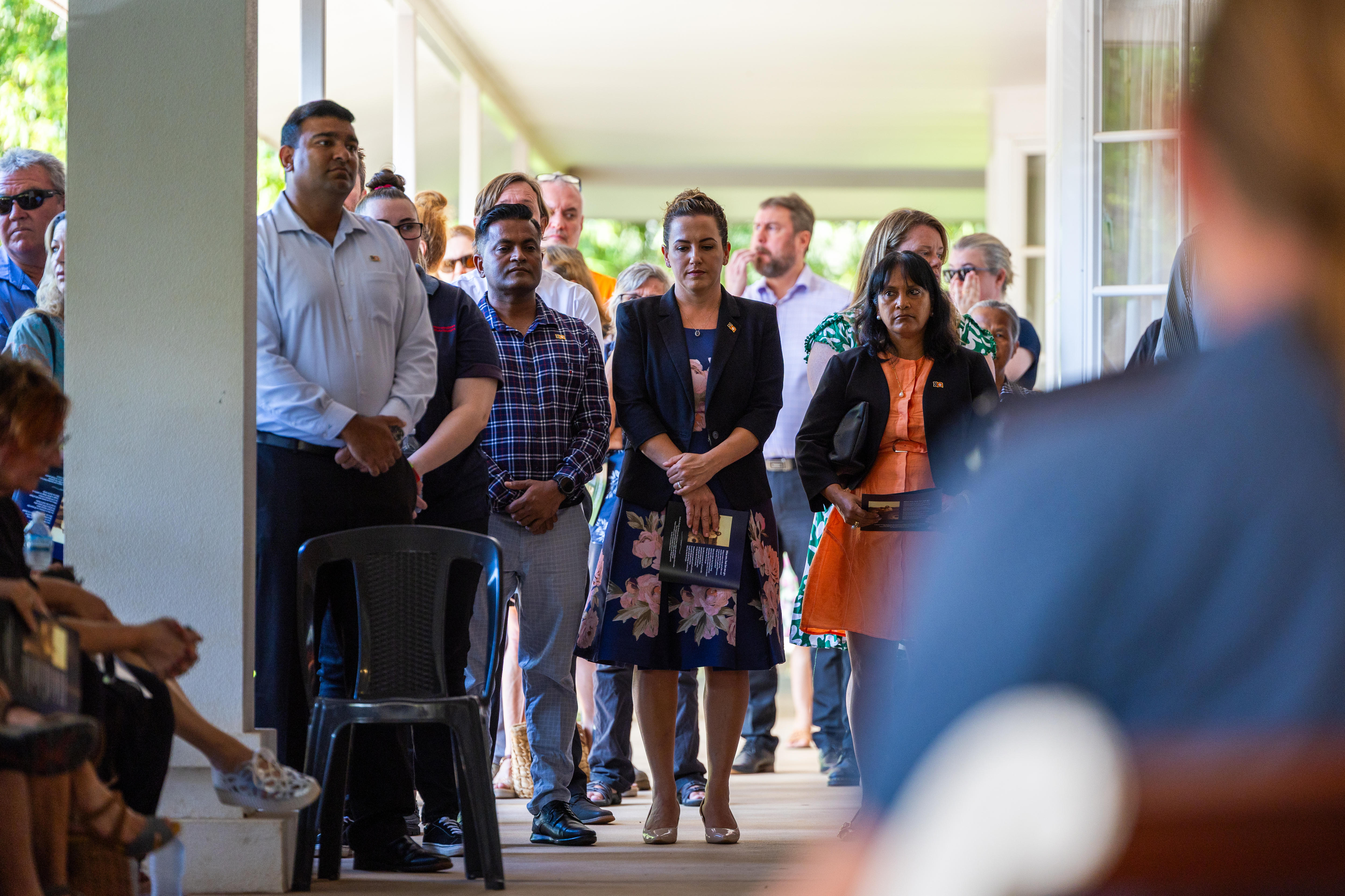 Hundreds mourn Darwin Friendly Grocer owner Linford Feick at public ...
