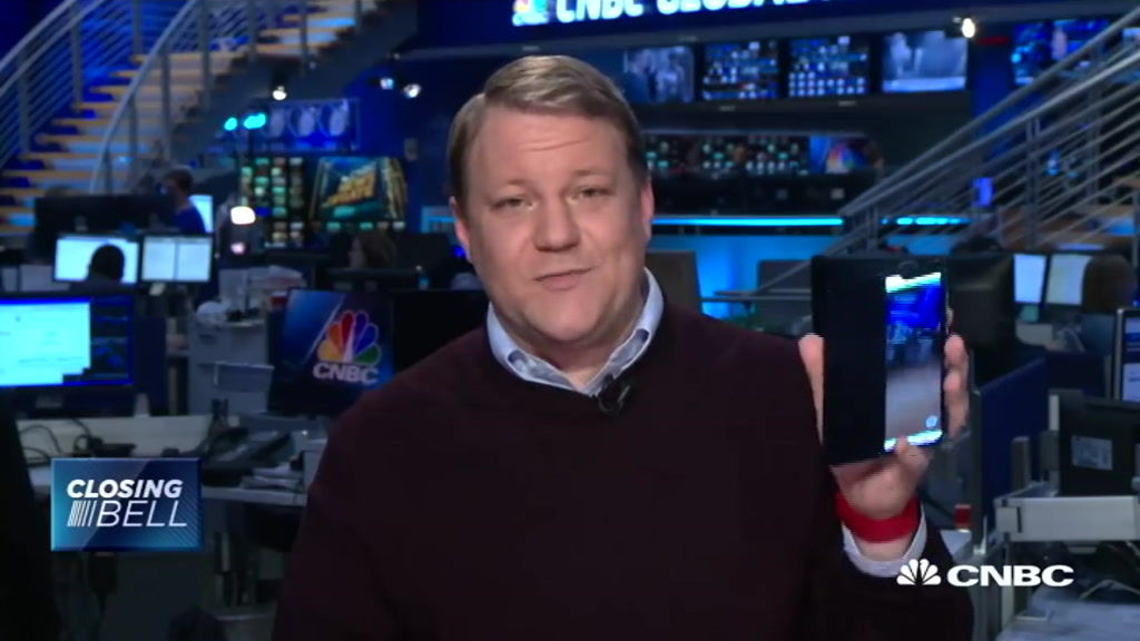 CNBC Tech reporter says his Samsung Galaxy Fold phone broke after two ...