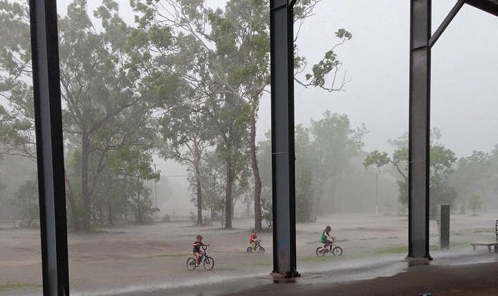 Darwin gets a bucketing as monsoon spins across Northern Territory ...