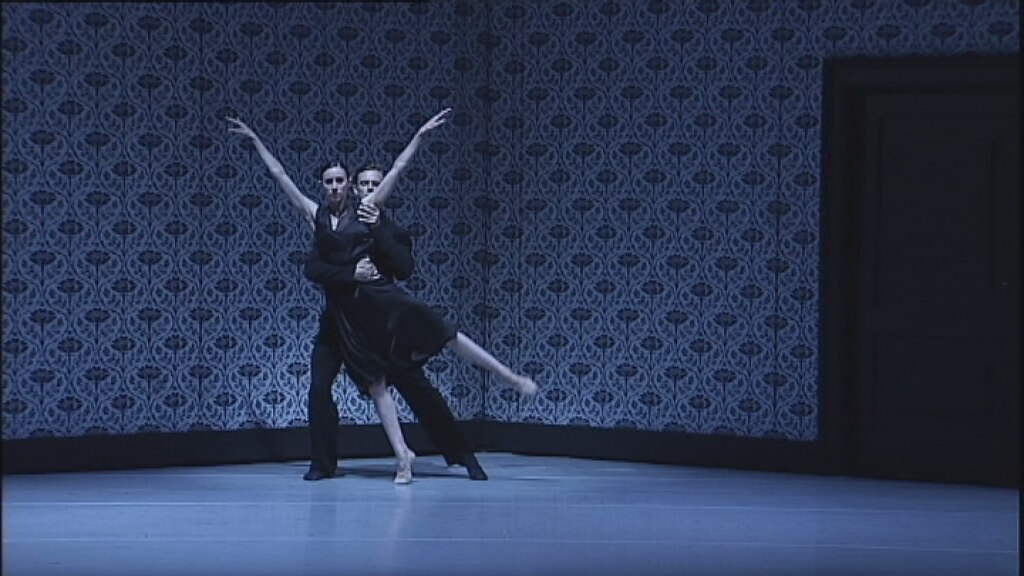 Danielle Rowe returns to Sydney for contemporary dance spectacular ...