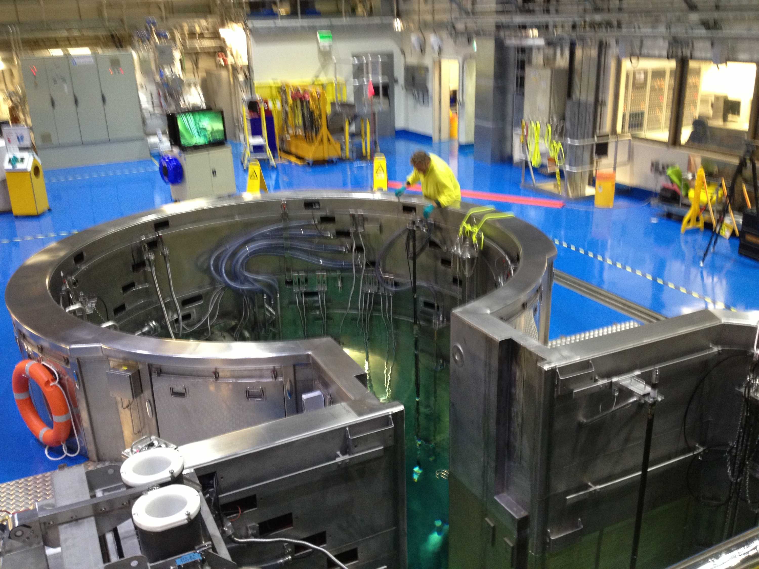 Sydney's Lucas Heights reactor to ramp up nuclear medicine production ...