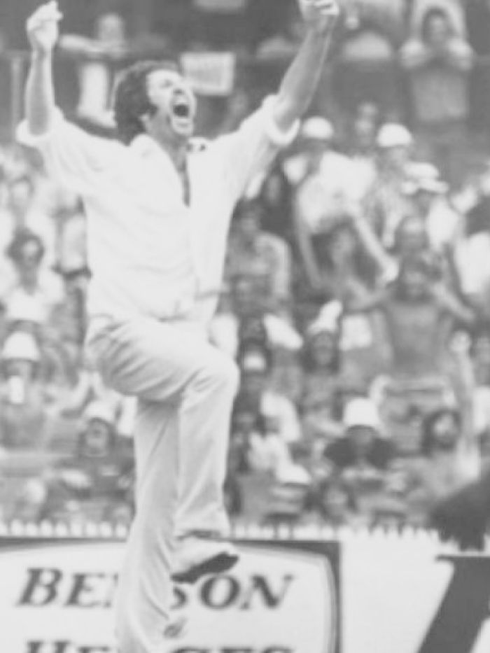 Legendary cricketer and commentator Max 'Tangles' Walker dies of cancer ...