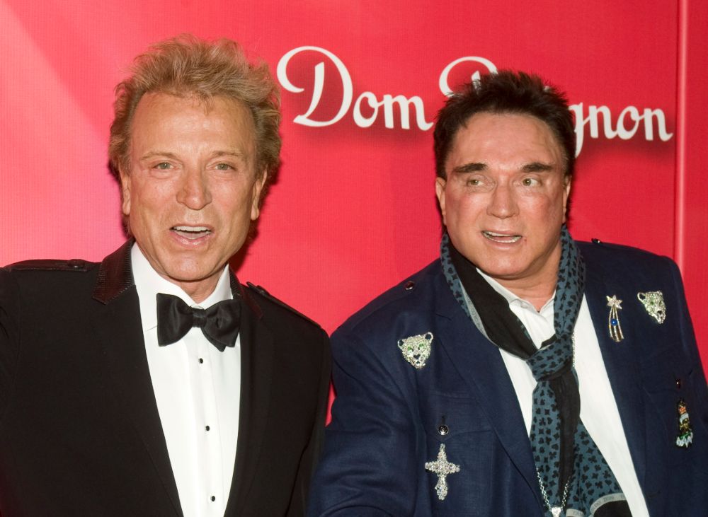 Roy Horn, of Siegfried & Roy illusionist duo, dies of COVID-19 ...