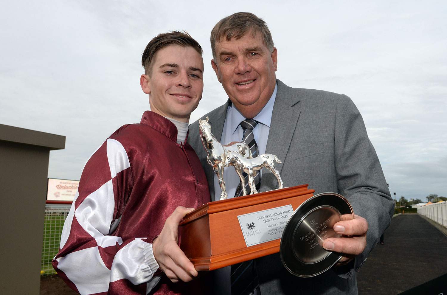 Brisbane jockey Tim Bell dies in high-rise fall in Singapore - ABC News