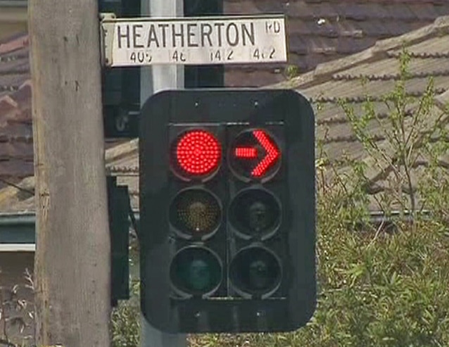 VicRoads reveals more faulty traffic lights - ABC News