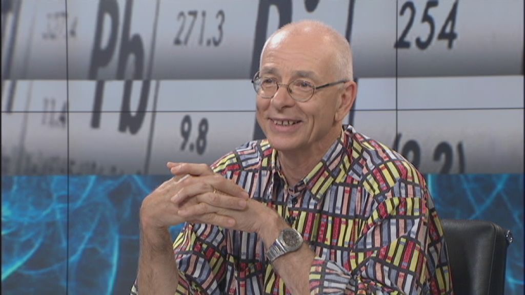 Sea foam has no moral value: Dr Karl - ABC News