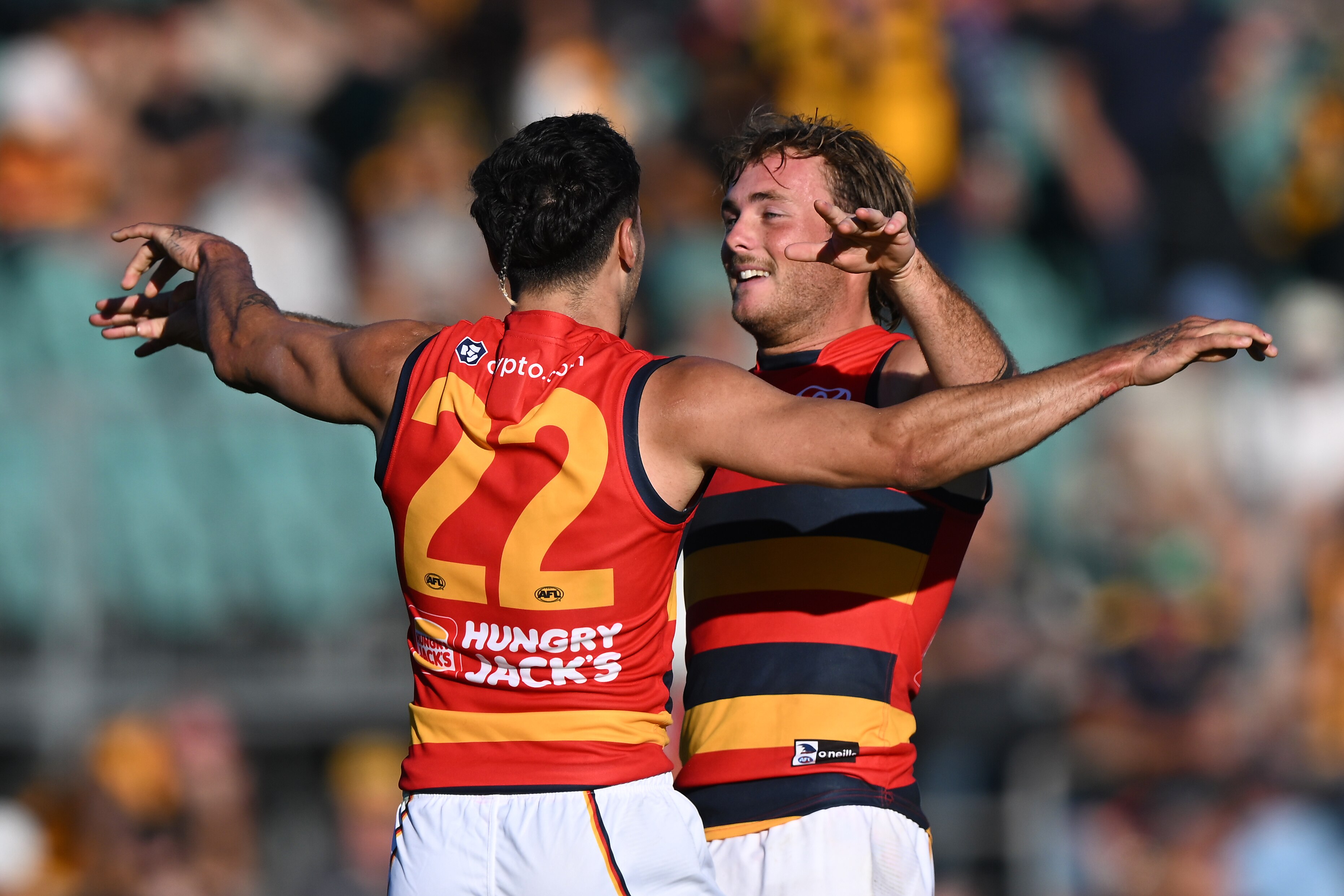 St Kilda beat Carlton to remain top of AFL, Gold Coast clip North ...