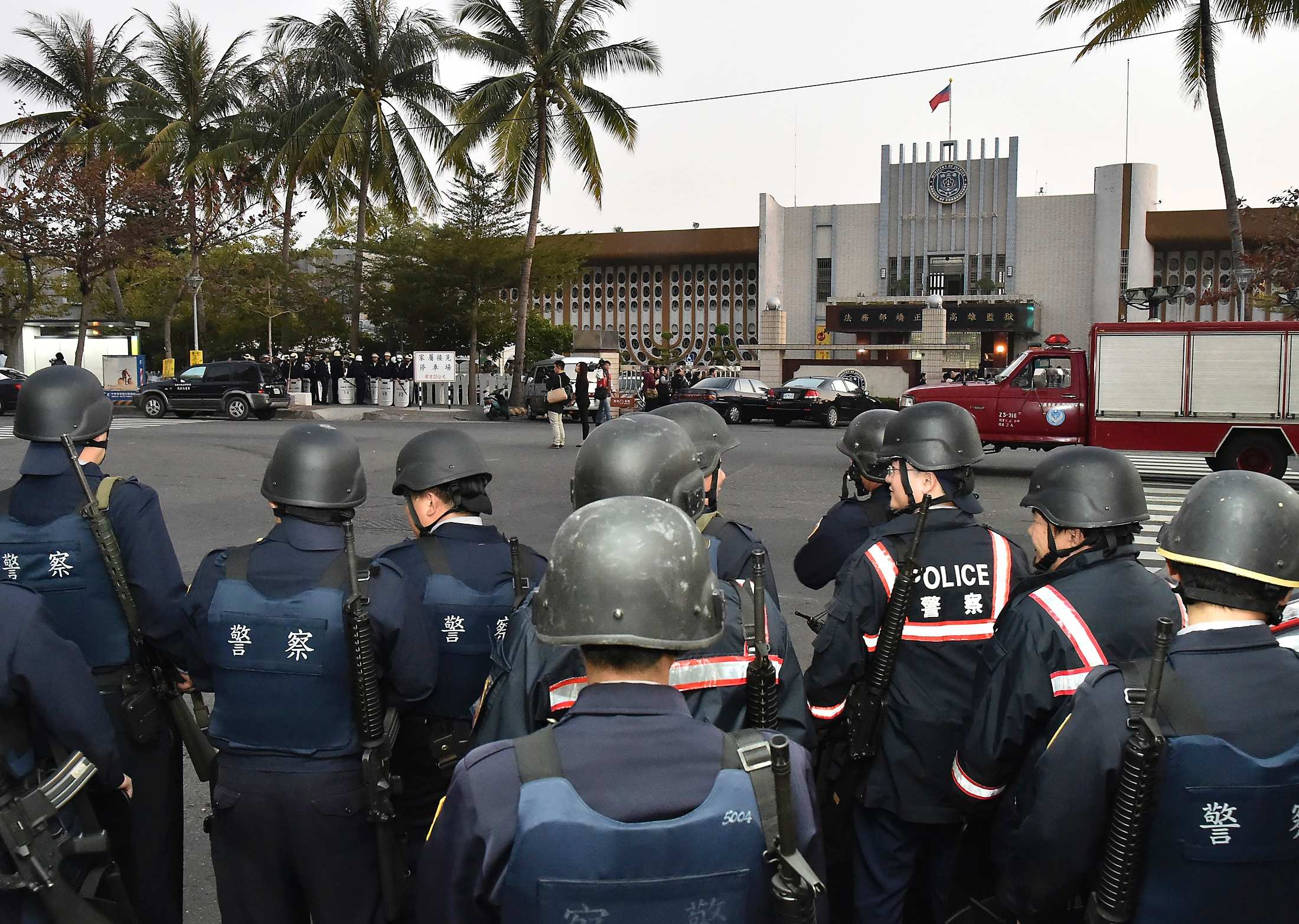Six Taiwan prison inmates take own lives ending hostage stand-off - ABC ...