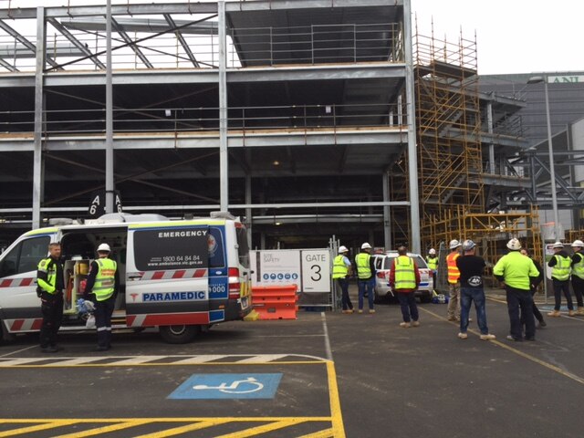 Man dies in South Wharf industrial accident - ABC News