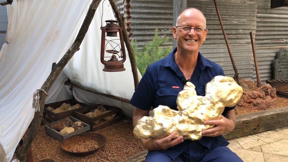 The Perth Mint Starts Making Currency: The Golden Eagle - ABC Education