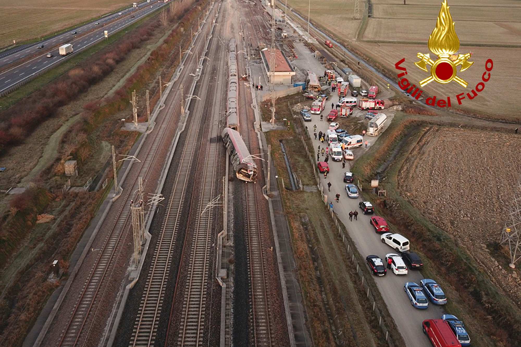 High-speed train derails in Italy's north, killing two and leaving many ...