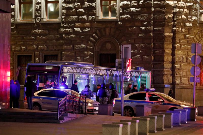 Deadly shooting at Russia's intelligence agency in Moscow leaves two ...