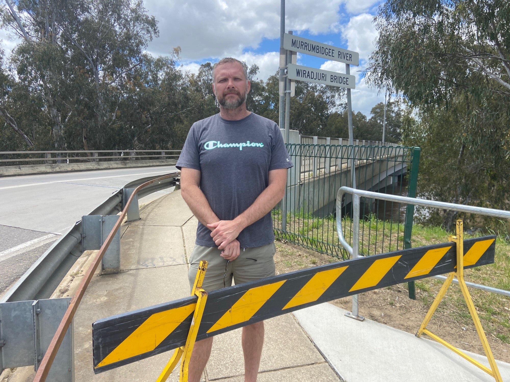 Wagga Wagga flooding continues, hundreds evacuated as Murrumbidgee ...