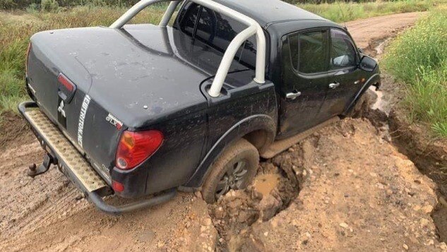 How to get a bogged car out of the mud - ABC Central West
