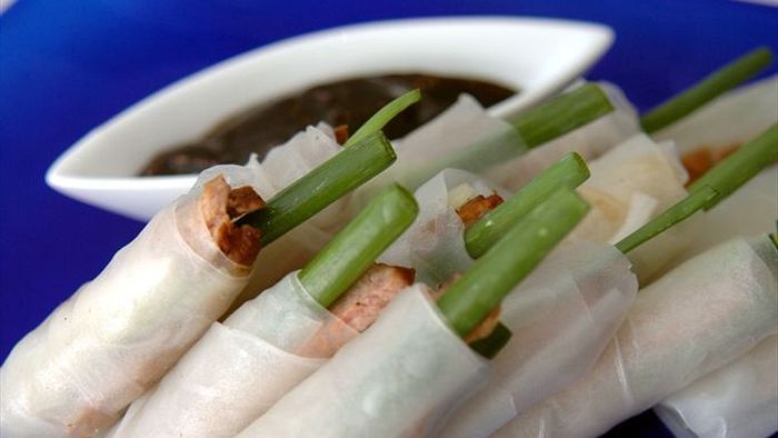 Peking duck rolls - ABC News