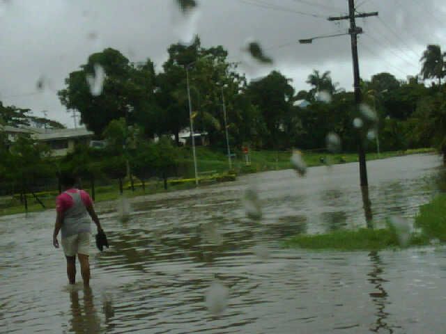 Two dead, hundreds evacuate as Fiji floods - ABC News