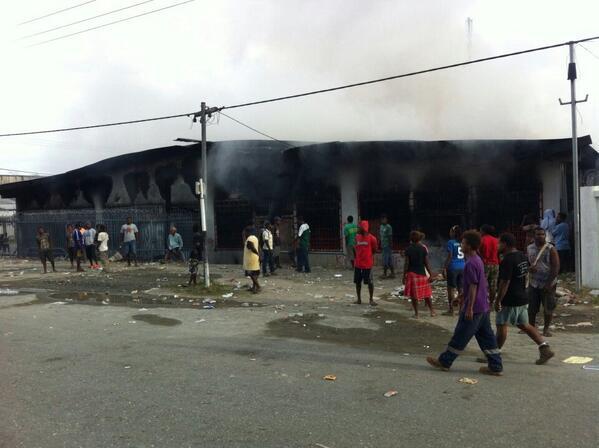 Solomons businesses close amid fears of further riots in Honiara - ABC News